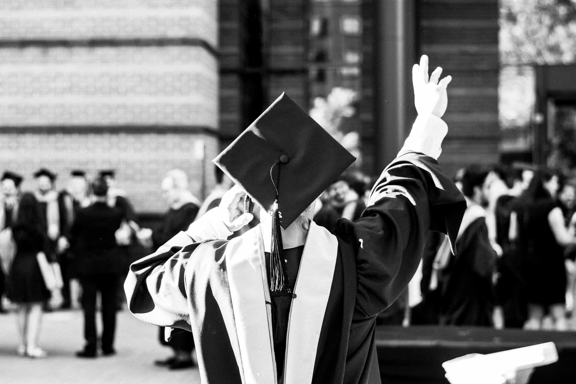 Things to Do in College for a Post-Grad Job | Esquire Recruiting
